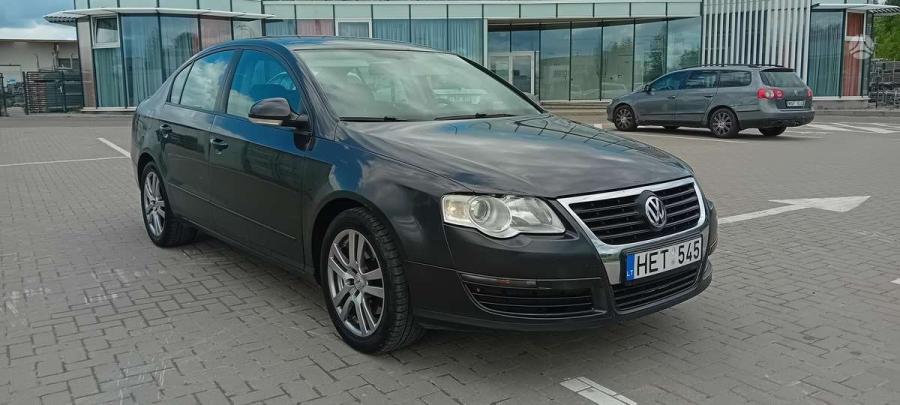 Pelēks Volkswagen Passat 2006 Panevēža, ar dzinēja tilpumu 1.90 L un nobraukumu 420 tūkst. km par 1200 €, foto 4 vietnē AUTOMOTO.COM.LV