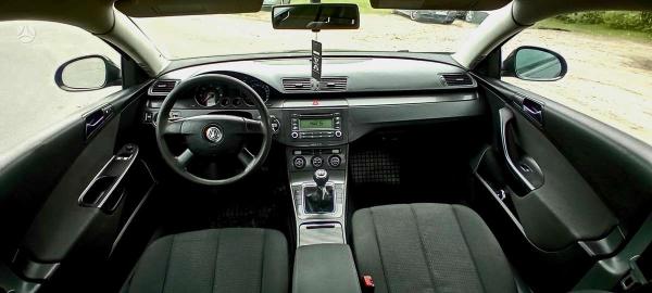 Pelēks Volkswagen Passat 2006 Panevēža, ar dzinēja tilpumu 1.90 L un nobraukumu 420 tūkst. km par 1200 €, foto 6 vietnē AUTOMOTO.COM.LV