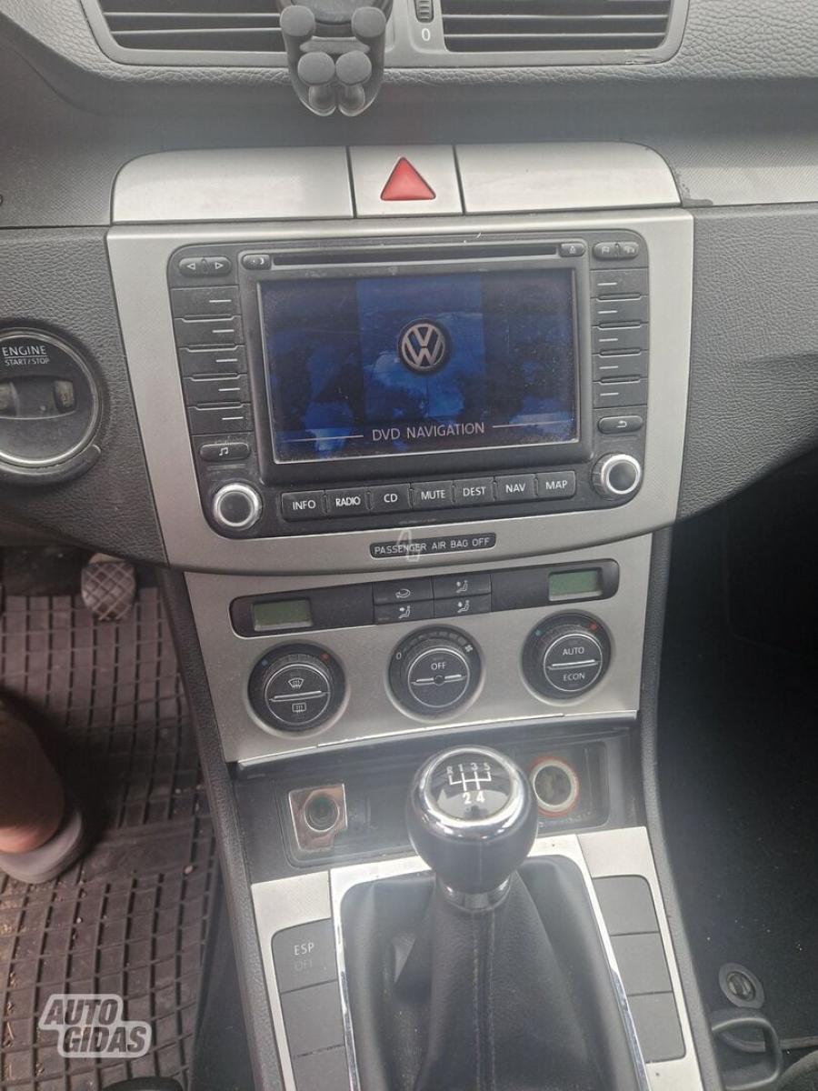 Pelēks Volkswagen Passat 2006 Panevēža, ar dzinēja tilpumu 1.90 L un nobraukumu 300 tūkst. km par 2000 €, foto 9 vietnē AUTOMOTO.COM.LV