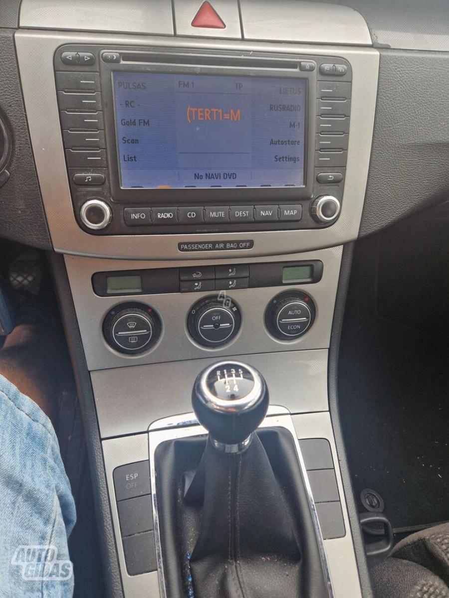 Pelēks Volkswagen Passat 2006 Panevēža, ar dzinēja tilpumu 1.90 L un nobraukumu 300 tūkst. km par 2000 €, foto 10 vietnē AUTOMOTO.COM.LV