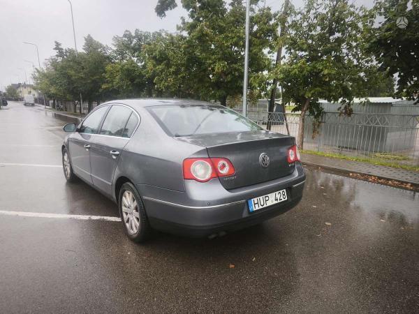 Volkswagen Passat 2006 in Telschi on AUTOMOTO.COM.LV Grey Volkswagen Passat 2006 in Telschi, with an engine capacity of 1.97 L and mileage of 408 thousand km for 950 €, photo 4 on AUTOMOTO.COM.LV