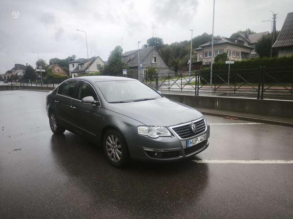 Volkswagen Passat 2006 in Telschi on AUTOMOTO.COM.LV Grey Volkswagen Passat 2006 in Telschi, with an engine capacity of 1.97 L and mileage of 408 thousand km for 950 €, photo 7 on AUTOMOTO.COM.LV