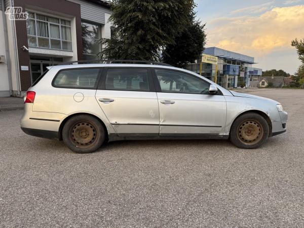 Фольксваген Пассат 2006 в Алитус на AUTOMOTO.COM.LV Серый Фольксваген Пассат 2006 в Алитус, объемом двигателя 2.00 л и пробегом 420 тыс. км за 650 €, фото 4 на AUTOMOTO.COM.LV