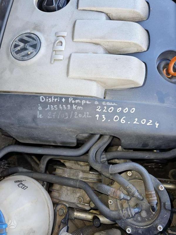 Фольксваген Пассат 2006 в Каунас на AUTOMOTO.COM.LV Серый Фольксваген Пассат 2006 в Каунас, объемом двигателя 1.97 л и пробегом 249 тыс. км за 2250 €, фото 4 на AUTOMOTO.COM.LV