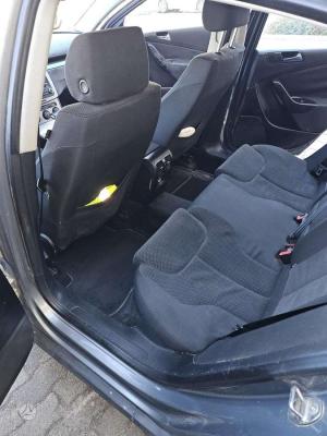Pelēks Volkswagen Passat 2006 Kauņa, ar dzinēja tilpumu 1.97 L un nobraukumu 249 tūkst. km par 2250 €, foto 5 vietnē AUTOMOTO.COM.LV