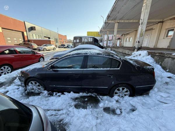 Grey Volkswagen Passat 2007 in Klaipeda, with an engine capacity of 1.97 L and mileage of 267 thousand km for 2000 €, photo 3 on AUTOMOTO.COM.LV