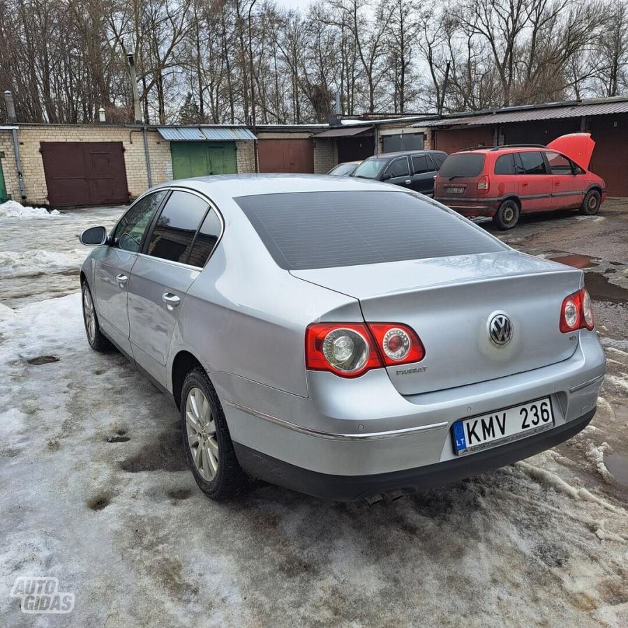Pelēks Volkswagen Passat 2007 Alīta, ar dzinēja tilpumu 1.90 L un nobraukumu 333 tūkst. km par 1199 €, foto 4 vietnē AUTOMOTO.COM.LV