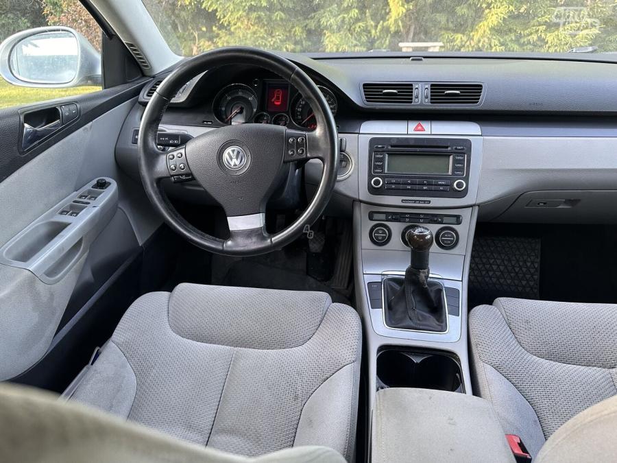 Pelēks Volkswagen Passat 2007 Raseiniai, ar dzinēja tilpumu 1.90 L un nobraukumu 202 tūkst. km par 1600 €, foto 8 vietnē AUTOMOTO.COM.LV