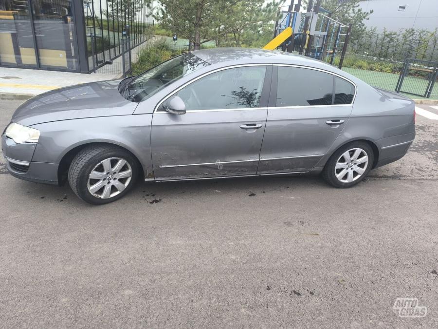 Grey Volkswagen Passat 2007 in Kaunas, with an engine capacity of 2.00 L and mileage of 398 thousand km for 950 €, photo 4 on AUTOMOTO.COM.LV