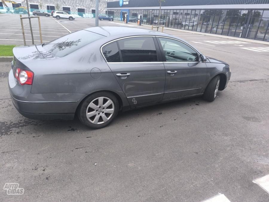 Grey Volkswagen Passat 2007 in Kaunas, with an engine capacity of 2.00 L and mileage of 398 thousand km for 950 €, photo 7 on AUTOMOTO.COM.LV