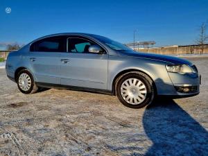 Grey Volkswagen Passat 2008 in Siauliai, with an engine capacity of 1.97 L and mileage of 290 thousand km for 3300 €, photo 2 on AUTOMOTO.COM.LV
