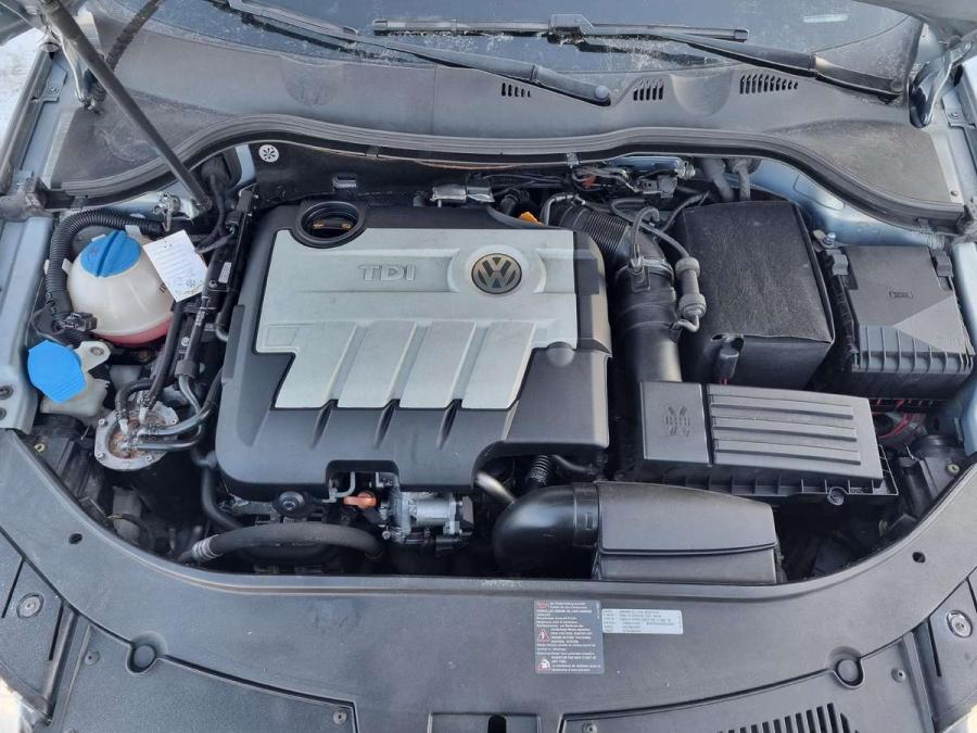 Grey Volkswagen Passat 2008 in Siauliai, with an engine capacity of 1.97 L and mileage of 290 thousand km for 3300 €, photo 27 on AUTOMOTO.COM.LV