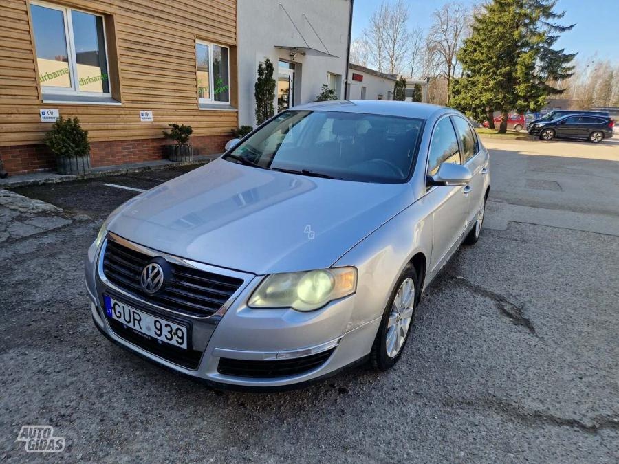 Grey Volkswagen Passat 2008 in Klaipeda, with an engine capacity of 2.00 L and mileage of 310 thousand km for 1150 €, photo 1 on AUTOMOTO.COM.LV