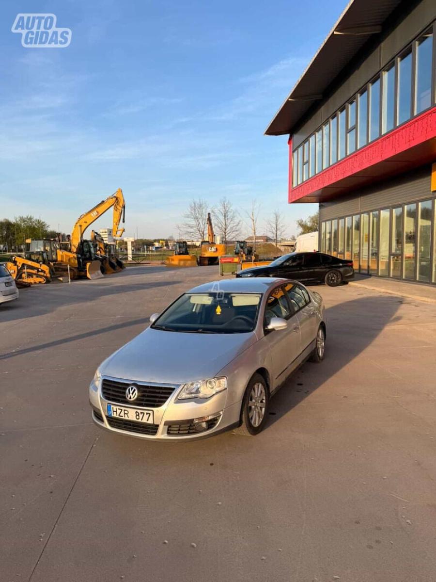 Grey Volkswagen Passat 2008 in Kaunas, with an engine capacity of 1.90 L and mileage of 420 thousand km for 999 €, photo 1 on AUTOMOTO.COM.LV