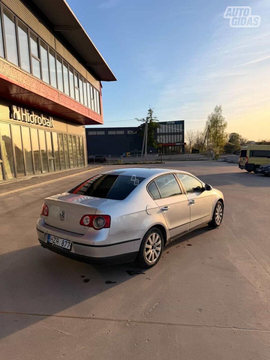 Grey Volkswagen Passat 2008 in Kaunas, with an engine capacity of 1.90 L and mileage of 420 thousand km for 999 €, photo 6 on AUTOMOTO.COM.LV