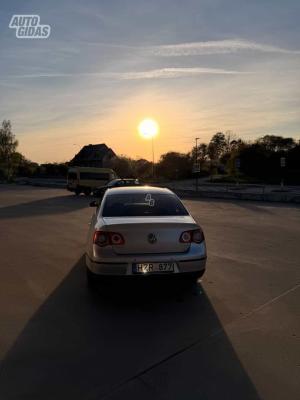 Grey Volkswagen Passat 2008 in Kaunas, with an engine capacity of 1.90 L and mileage of 420 thousand km for 999 €, photo 15 on AUTOMOTO.COM.LV