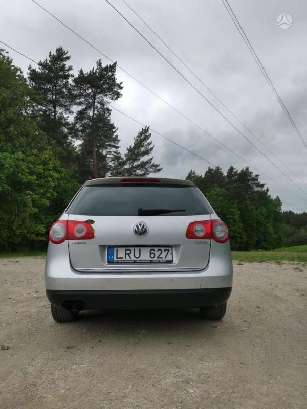 Grey Volkswagen Passat 2008 in Kaunas, with an engine capacity of 1.97 L and mileage of 333 thousand km for 1450 €, photo 2 on AUTOMOTO.COM.LV