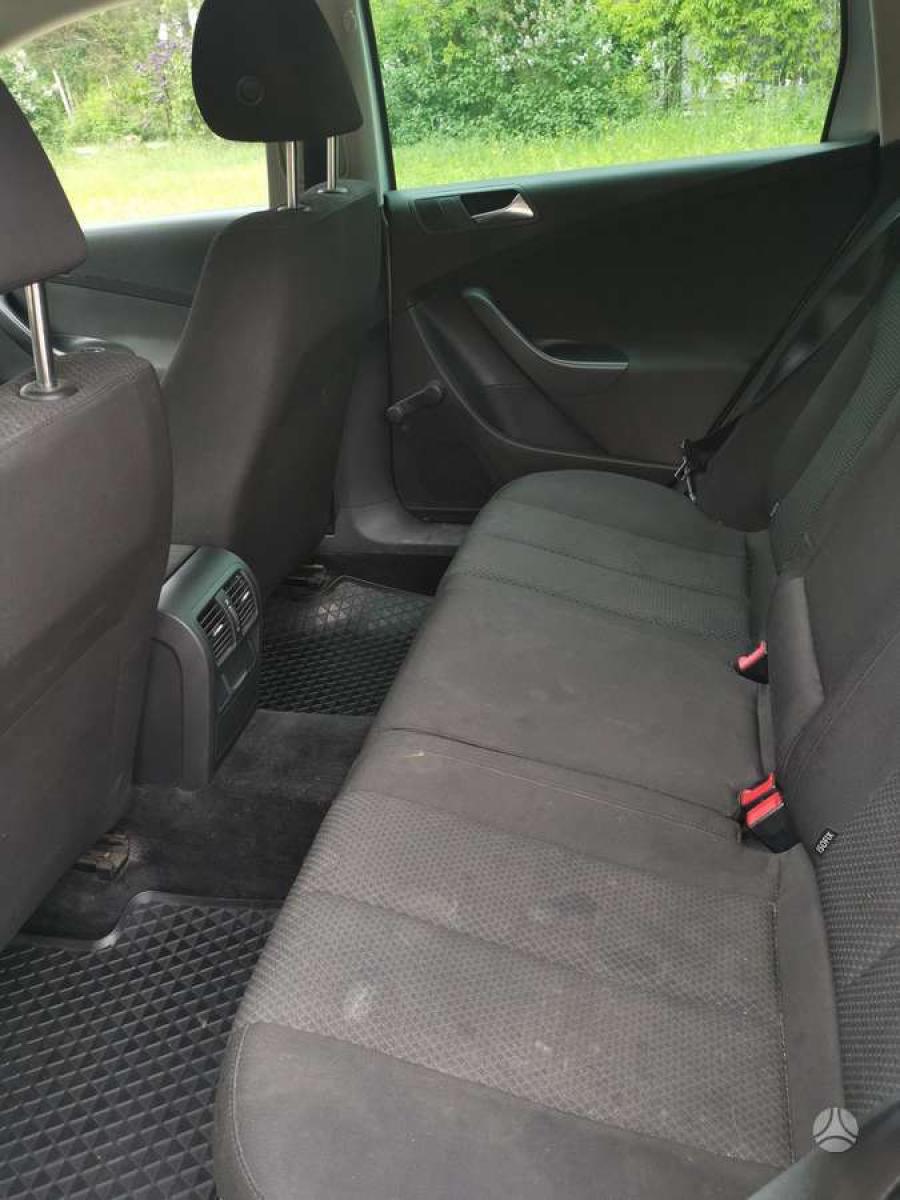 Pelēks Volkswagen Passat 2008 Kauņa, ar dzinēja tilpumu 1.97 L un nobraukumu 333 tūkst. km par 1450 €, foto 17 vietnē AUTOMOTO.COM.LV
