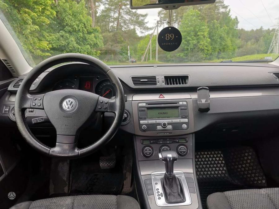 Pelēks Volkswagen Passat 2008 Kauņa, ar dzinēja tilpumu 1.97 L un nobraukumu 333 tūkst. km par 1450 €, foto 18 vietnē AUTOMOTO.COM.LV