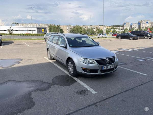 Grey Volkswagen Passat 2008 in Vilnius, with an engine capacity of 1.90 L and mileage of 327 thousand km for 1000 €, photo 2 on AUTOMOTO.COM.LV