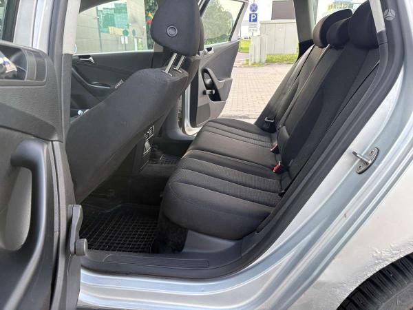 Grey Volkswagen Passat 2008 in Vilnius, with an engine capacity of 1.90 L and mileage of 327 thousand km for 1000 €, photo 9 on AUTOMOTO.COM.LV