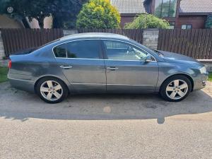 Grey Volkswagen Passat 2009 in Kaunas, with an engine capacity of 2.00 L and mileage of 283 thousand km for 1750 €, photo 4 on AUTOMOTO.COM.LV