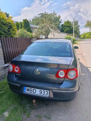 Grey Volkswagen Passat 2009 in Kaunas, with an engine capacity of 2.00 L and mileage of 283 thousand km for 1750 €, photo 5 on AUTOMOTO.COM.LV