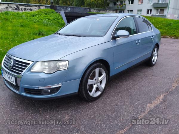 Volkswagen Passat 2009 in Tallinn on AUTOMOTO.COM.LV Grey Volkswagen Passat 2009 in Tallinn, with an engine capacity of 2.00 L and mileage of 216 thousand km for 2990 €, photo 1 on AUTOMOTO.COM.LV