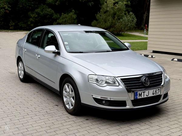Pelēks Volkswagen Passat 2009 Viļņa, ar dzinēja tilpumu 1.90 L un nobraukumu 260 tūkst. km par 2800 €, foto 1 vietnē AUTOMOTO.COM.LV