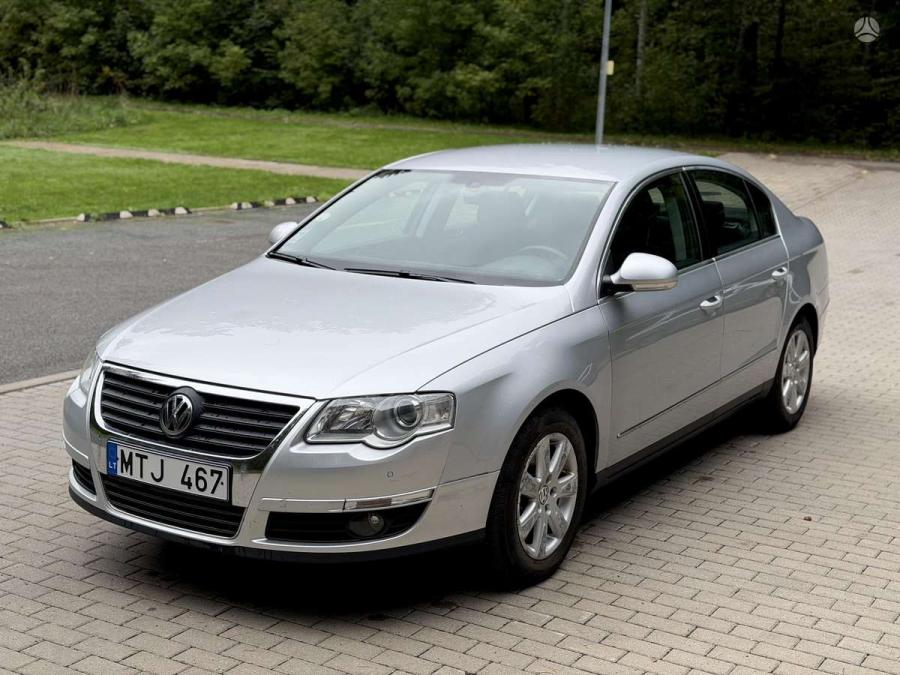 Grey Volkswagen Passat 2009 in Vilnius, with an engine capacity of 1.90 L and mileage of 260 thousand km for 2800 €, photo 3 on AUTOMOTO.COM.LV