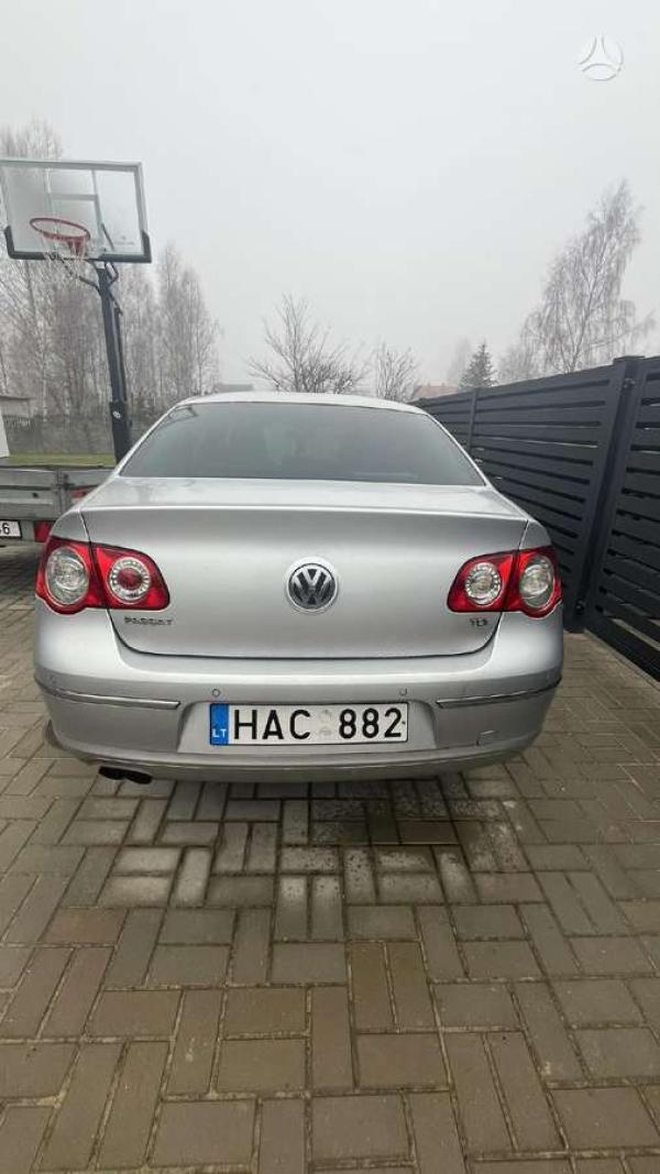 Pelēks Volkswagen Passat 2010 Viļņa, ar dzinēja tilpumu 1.97 L un nobraukumu 347 tūkst. km par 1100 €, foto 4 vietnē AUTOMOTO.COM.LV