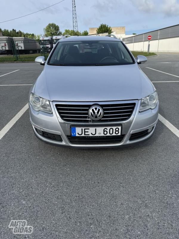 Pelēks Volkswagen Passat 2010 Klaipėda, ar dzinēja tilpumu 2.00 L un nobraukumu 365 tūkst. km par 2500 €, foto 2 vietnē AUTOMOTO.COM.LV