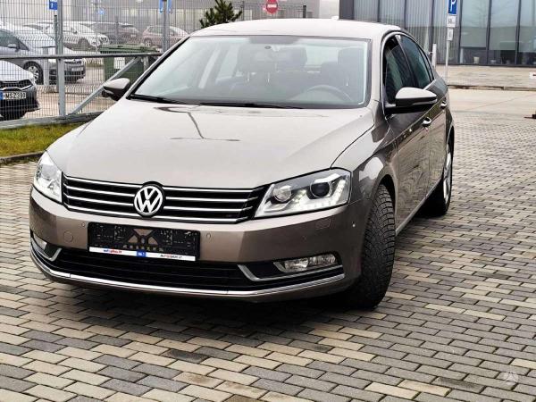 Grey Volkswagen Passat 2011 in Siauliai, with an engine capacity of 2.00 L and mileage of 265 thousand km for 5500 €, photo 4 on AUTOMOTO.COM.LV