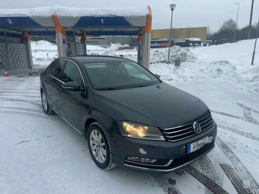 Pelēks Volkswagen Passat 2011 Viļņa, ar dzinēja tilpumu 1.39 L un nobraukumu 340 tūkst. km par 3500 €, foto 4 vietnē AUTOMOTO.COM.LV