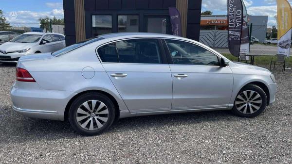 Pelēks Volkswagen Passat 2011 Marijampole, ar dzinēja tilpumu 1.97 L un nobraukumu 226 tūkst. km par 3490 €, foto 7 vietnē AUTOMOTO.COM.LV