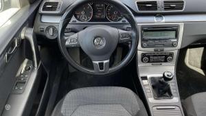 Pelēks Volkswagen Passat 2011 Marijampole, ar dzinēja tilpumu 1.97 L un nobraukumu 226 tūkst. km par 3490 €, foto 15 vietnē AUTOMOTO.COM.LV