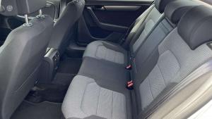 Pelēks Volkswagen Passat 2011 Marijampole, ar dzinēja tilpumu 1.97 L un nobraukumu 226 tūkst. km par 3490 €, foto 34 vietnē AUTOMOTO.COM.LV