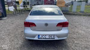 Pelēks Volkswagen Passat 2011 Marijampole, ar dzinēja tilpumu 2.00 L un nobraukumu 226 tūkst. km par 3490 €, foto 6 vietnē AUTOMOTO.COM.LV