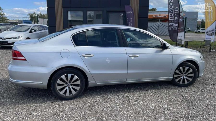 Pelēks Volkswagen Passat 2011 Marijampole, ar dzinēja tilpumu 2.00 L un nobraukumu 226 tūkst. km par 3490 €, foto 9 vietnē AUTOMOTO.COM.LV