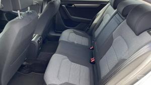 Pelēks Volkswagen Passat 2011 Marijampole, ar dzinēja tilpumu 2.00 L un nobraukumu 226 tūkst. km par 3490 €, foto 17 vietnē AUTOMOTO.COM.LV