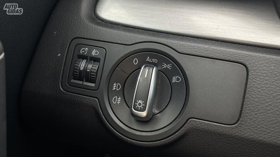 Pelēks Volkswagen Passat 2011 Marijampole, ar dzinēja tilpumu 2.00 L un nobraukumu 226 tūkst. km par 3490 €, foto 35 vietnē AUTOMOTO.COM.LV