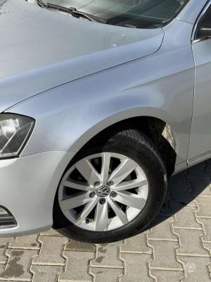Grey Volkswagen Passat 2011 in Vilnius, with an engine capacity of 1.97 L and mileage of 260 thousand km for 4350 €, photo 8 on AUTOMOTO.COM.LV