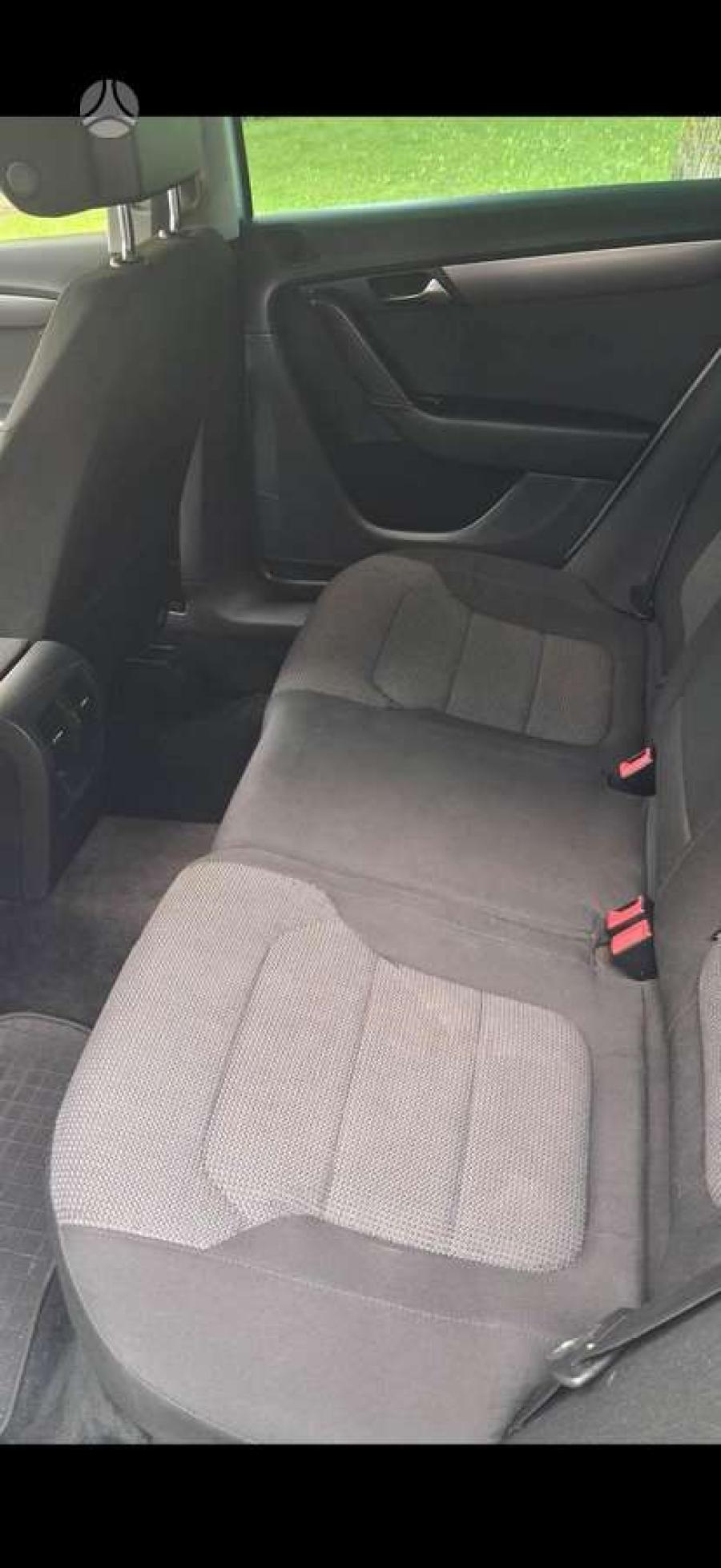 Pelēks Volkswagen Passat 2011 Panevēža, ar dzinēja tilpumu 1.97 L un nobraukumu 300 tūkst. km par 2950 €, foto 5 vietnē AUTOMOTO.COM.LV