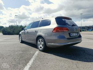 Pelēks Volkswagen Passat 2011 Telšiai, ar dzinēja tilpumu 1.40 L un nobraukumu 295 tūkst. km par 3600 €, foto 8 vietnē AUTOMOTO.COM.LV