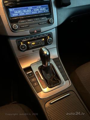 Grey Volkswagen Passat 2011 in Riga, with an engine capacity of 2.00 L and mileage of 284 thousand km for 3900 €, photo 8 on AUTOMOTO.COM.LV