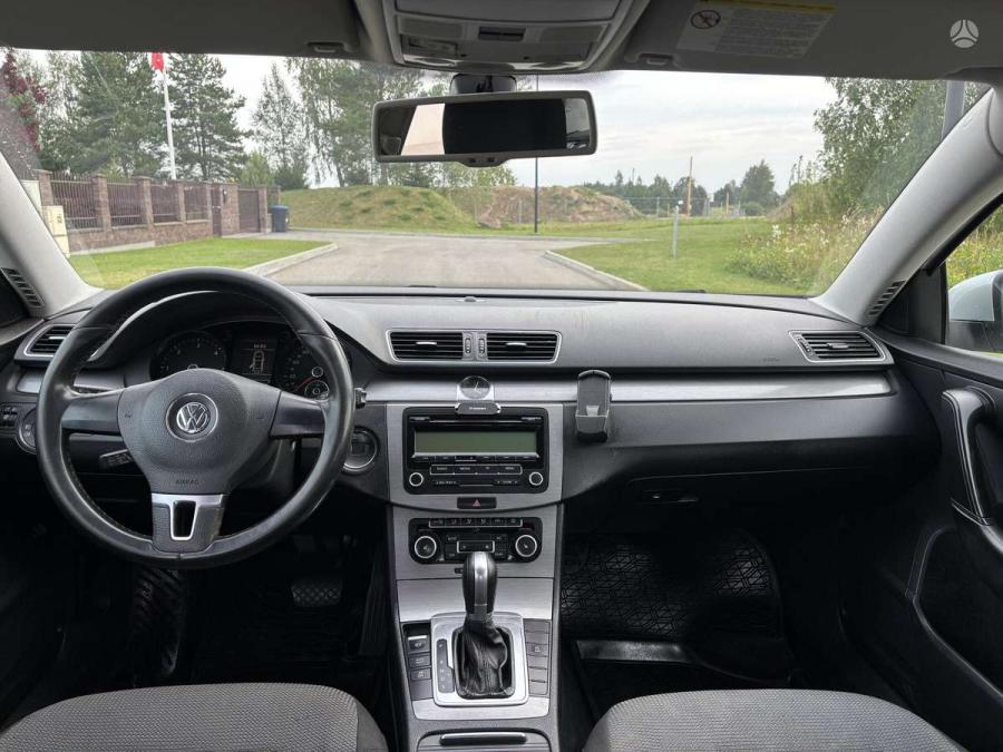 Pelēks Volkswagen Passat 2011 Viļņa, ar dzinēja tilpumu 1.97 L un nobraukumu 394 tūkst. km par 3700 €, foto 13 vietnē AUTOMOTO.COM.LV