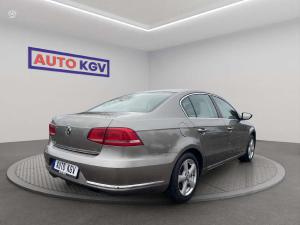 Pelēks Volkswagen Passat 2012 Viļņa, ar dzinēja tilpumu 1.80 L un nobraukumu 195 tūkst. km par 6699 €, foto 4 vietnē AUTOMOTO.COM.LV