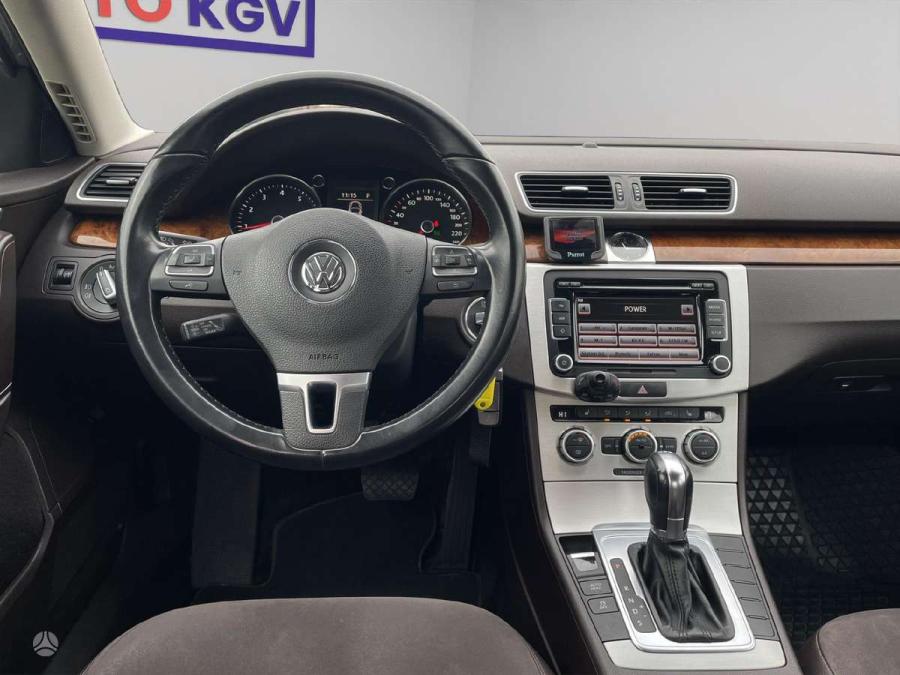 Pelēks Volkswagen Passat 2012 Viļņa, ar dzinēja tilpumu 1.80 L un nobraukumu 195 tūkst. km par 6699 €, foto 12 vietnē AUTOMOTO.COM.LV