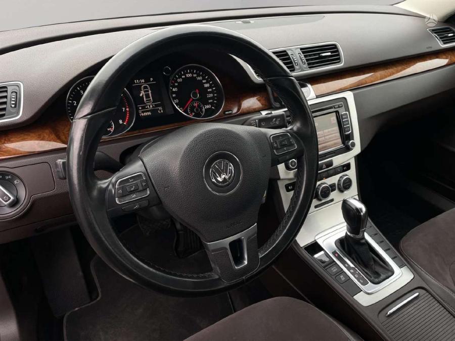 Pelēks Volkswagen Passat 2012 Viļņa, ar dzinēja tilpumu 1.80 L un nobraukumu 195 tūkst. km par 6699 €, foto 13 vietnē AUTOMOTO.COM.LV
