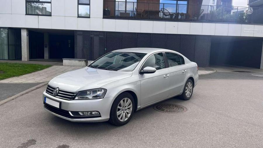 Pelēks Volkswagen Passat 2012 Viļņa, ar dzinēja tilpumu 1.97 L un nobraukumu 210 tūkst. km par 4250 €, foto 1 vietnē AUTOMOTO.COM.LV